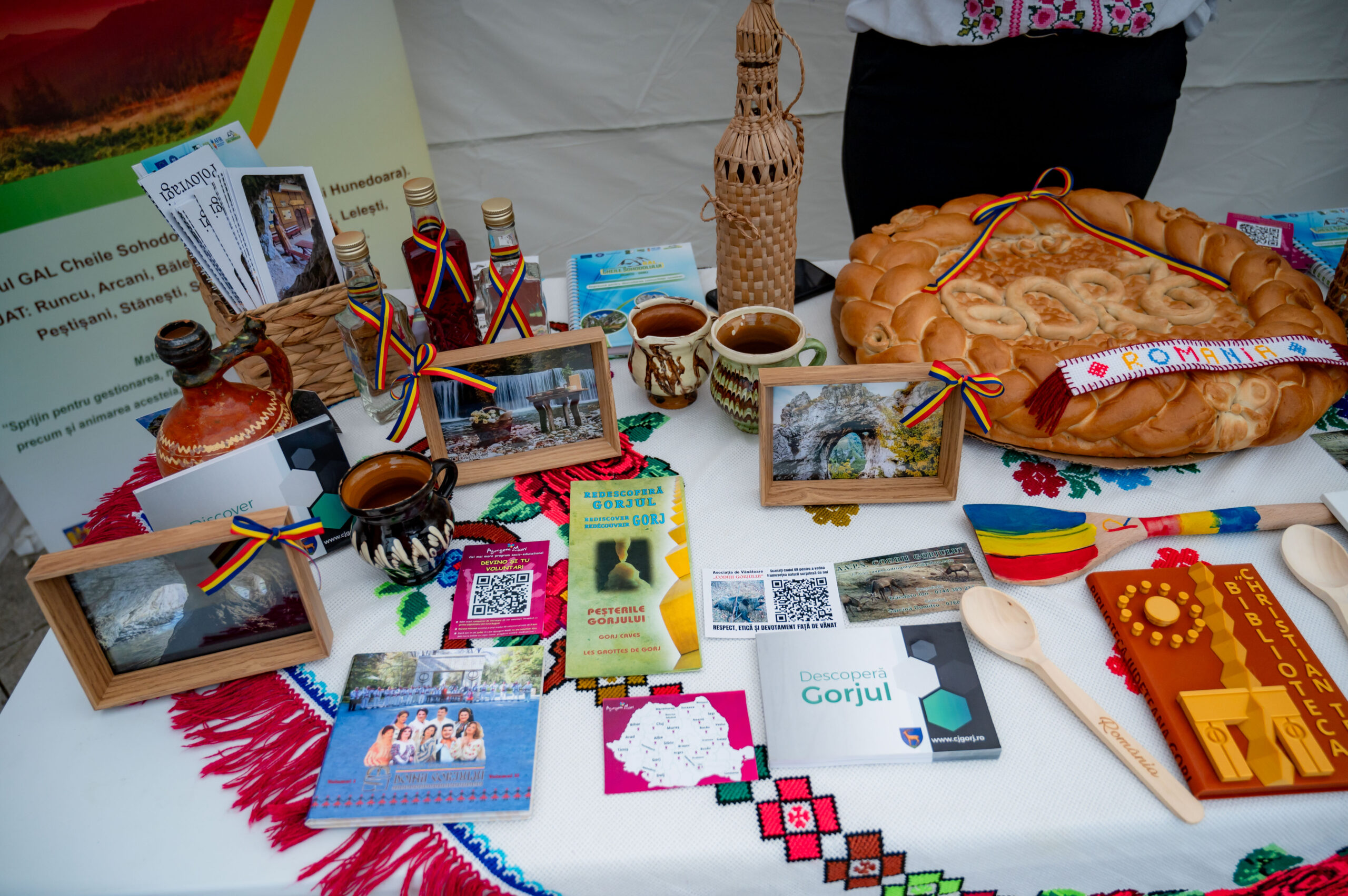 Târg expozițional - Romania esti tu